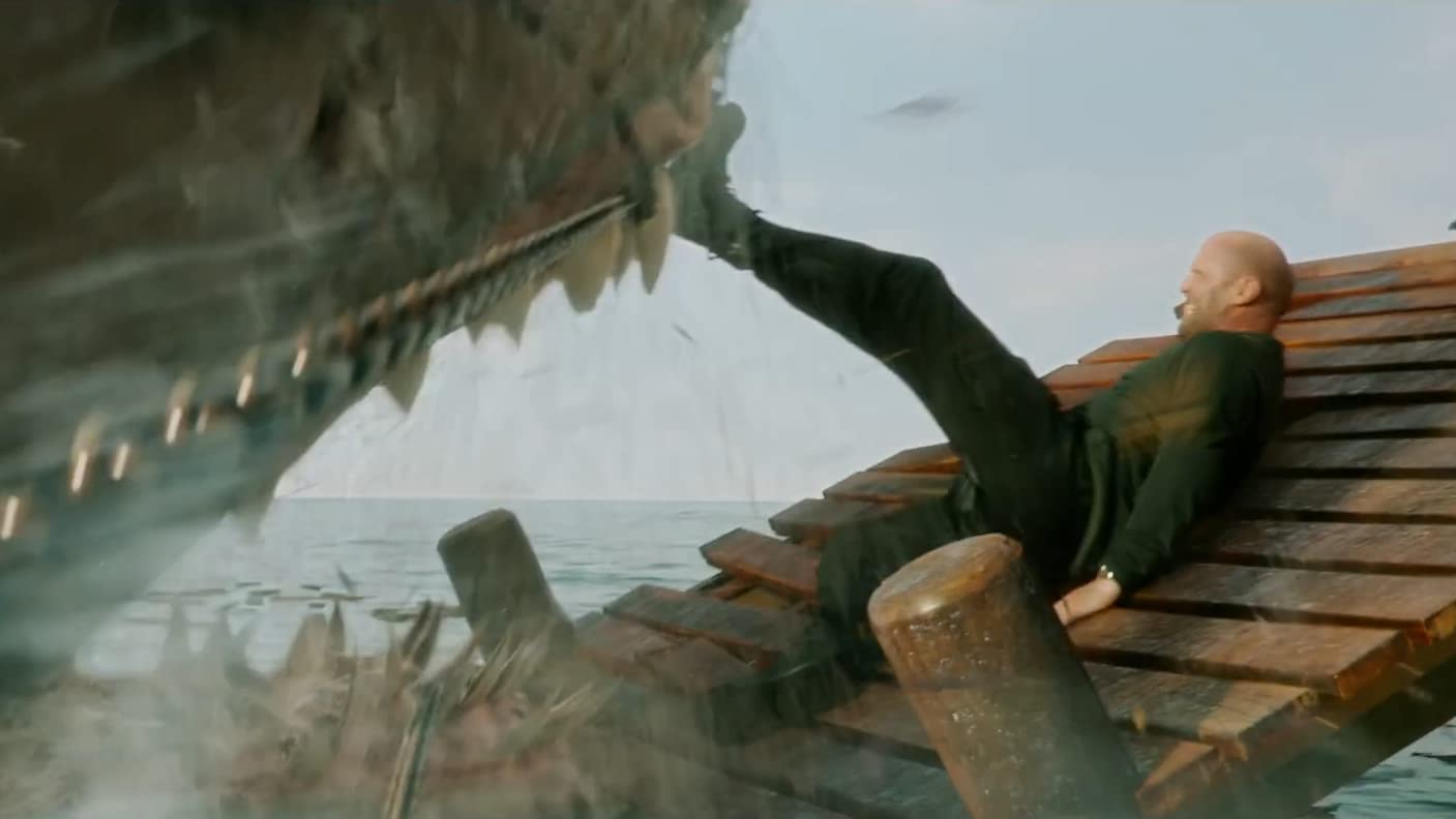Megahaai vreet T-Rex op in Meg 2: The Trench trailer Megahaai vreet T-Rex op in Meg 2: The Trench trailer